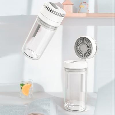 Cina Bottiglie di acqua portatili di plastica con il vento differente di velocità del fan 3 in vendita
