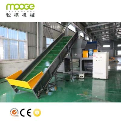 Cina Gomma di plastica residua del sistema della cinghia della macchina del trasportatore a catena per la macchina di plastica del frantoio in vendita
