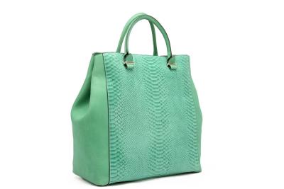 China Green Elegance Genuine Leather Shopper Bag Stylish For leisure Activities for sale