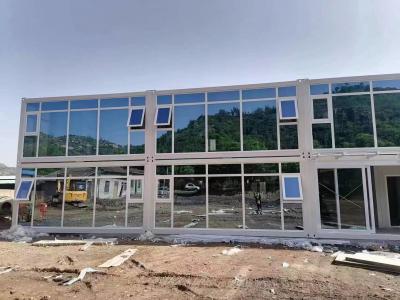 China Casa de lujo con ventanas de aluminio y diseño moderno. en venta