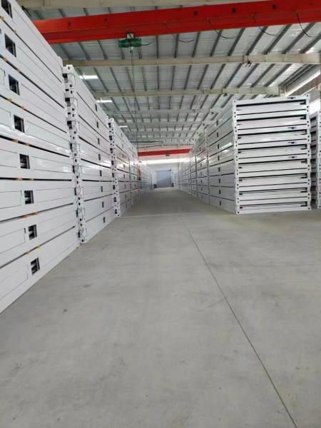 Quality Aluminum Window Z Type Flat Pack Folding Container House for Versatile for sale
