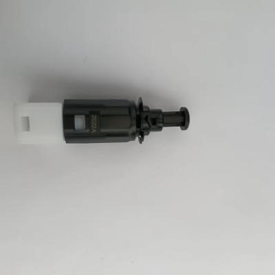 Cina 1978-1984 Interruttore di luci di arresto del freno per OPEL Movano Vivaro RENAULT Kangoo Clio 7700414988 Dimensione standard in vendita