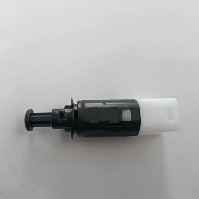 Cina 1978-1984 Interruttore di luci di arresto del freno per OPEL Movano Vivaro RENAULT Kangoo Clio 7700414988 Dimensione standard in vendita