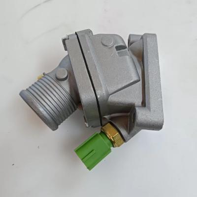 China 30777475 4816.90D Engine Coolant Thermostat for Volvo S60 V70 Black Finish 2.4 Engine for sale