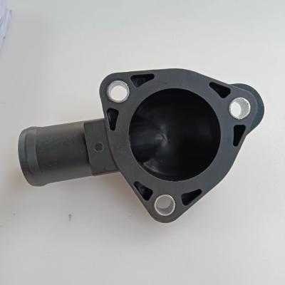 Cina 13049-4M500 Nis-san termostato copertura della casa ingresso d'acqua 130494M500 Nero o altri in vendita