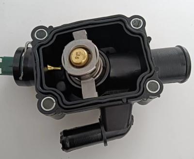 Cina Fabbricazione di alloggiamento termostatico per refrigerante per PEUGEOT CITROEN 9647265980 1336.Z0 1.6 Motore in vendita