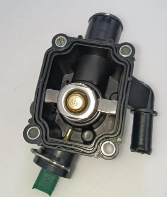 Cina Fabbricazione di alloggiamento termostatico per refrigerante per PEUGEOT CITROEN 9647265980 1336.Z0 1.6 Motore in vendita