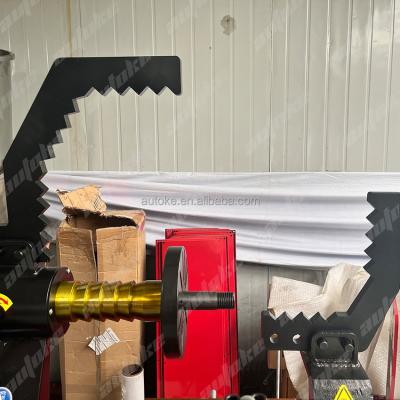 Cina Macchina raddrizzatrice idraulica semiautomatica per cerchi con gamma da 10 a 26 pollici e pressione di 10t in vendita