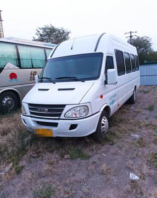 China 2017 Year 23 Seater Iveco Used Bus With Leather Seat Air Conditioner In Good Condition for sale