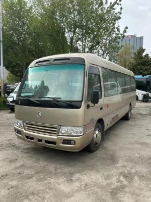 中国 XML6770 28人座 7.7メートル ゴールデンドラゴン 中古バス シャンパン ゴールド フロントエンジン 販売のため