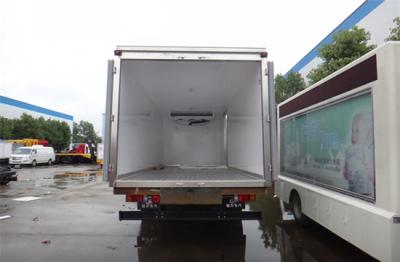 Cina 2790mm 98km/h diesel hanno isolato il Multi-modello del camion refrigerato in vendita