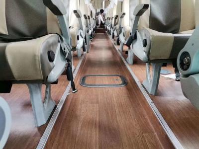 Cina I sedili di ZK6116HF 228kw 51 hanno utilizzato i bus che di Yutong il passeggero trasporta il nudo basso di chilometro dei sedili di lusso che imballa LHD in vendita