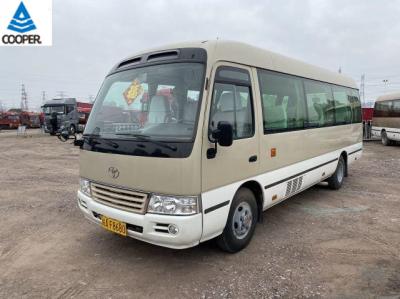 中国 20の座席小型トヨタは2TRガソリン機関を搭載するコースター バスを使用した 販売のため