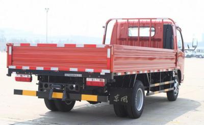 Cina Anno di bassa potenza 2017 del camion LHD del secchio dell'azionamento di Dongfeng 4 Ton Cargo Truck 4x2 della seconda mano in vendita