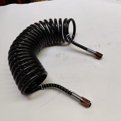 Cina Arrotolato annaffii il tubo flessibile a spirale nero dell'unità di elaborazione del cavo dei sette centri con il connettore del ferro per il rimorchio del camion in vendita