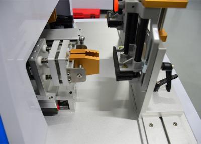 China Socket And Plug Mechanical Endurance Tester Vier stations met PLC-besturing IEC 60884-1 Te koop