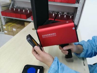 China DC 8.4V 8GB Retroreflector Meter Red One Click Calibration ISO9001 for sale