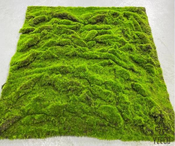 Tappeto di fondo per decorazioni esterne con muschio emulativo verde