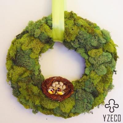 Cina Decorazione ufficio Eco-friendly Logo personalizzato accettato Topiario secco conservato Giraffa di muschio in vendita