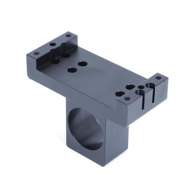 China Personalização Machining CNC de alta precisão de peças de base em anodização preta para OEM à venda