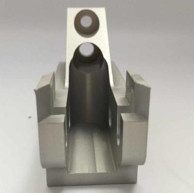 Cina Fabbricazione in alluminio per la lavorazione CNC con /-0,05 mm Tolleranza e richiesta di personalizzazione in vendita