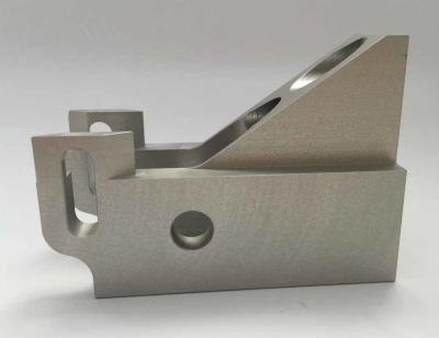 Cina Fabbricazione in alluminio per la lavorazione CNC con /-0,05 mm Tolleranza e richiesta di personalizzazione in vendita