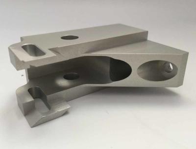 Cina Fabbricazione in alluminio per la lavorazione CNC con /-0,05 mm Tolleranza e richiesta di personalizzazione in vendita