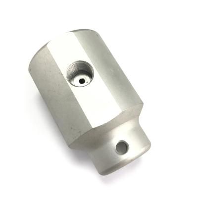 China Metalenverwerkingsmachineonderdelen SGS-gecertificeerd Precision CNC Polygonal Aluminium Sleeve Te koop