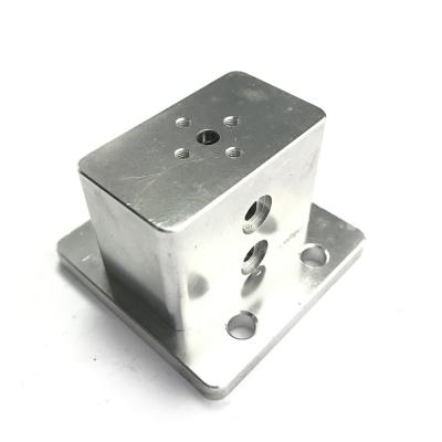 Cina Parti di fresatura di precisione in acciaio inossidabile Modello di personalizzazione NO. L045 OEM Machind Part in vendita