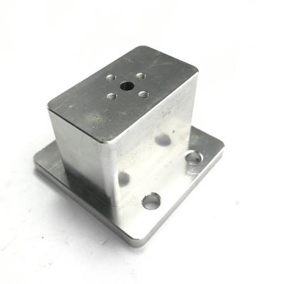 Cina Parti di fresatura di precisione in acciaio inossidabile Modello di personalizzazione NO. L045 OEM Machind Part in vendita