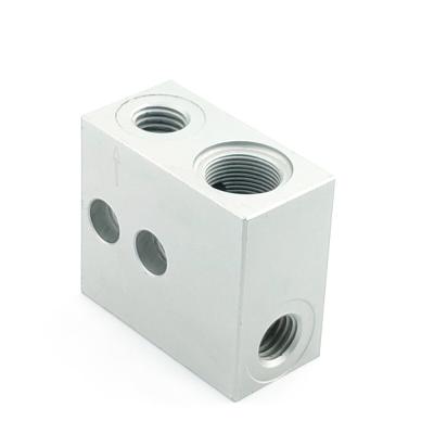 China Präzisions-CNC-bearbeitetes Aluminium-hydraulisches Gelenkblock mit Toleranz von /-0,005 mm zu verkaufen