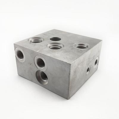 Cina Blocco manifold idraulico in acciaio al carbonio personalizzato completamente personalizzabile e conforme alla RoHs in vendita