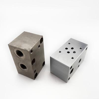 Cina Blocco manifold personalizzato ad alta precisione di parti idrauliche per l'usinaggio CNC a Ningbo in vendita
