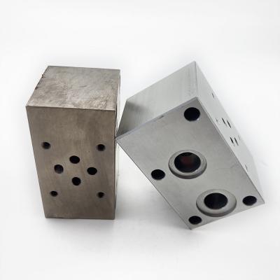 Cina Blocco manifold personalizzato ad alta precisione di parti idrauliche per l'usinaggio CNC a Ningbo in vendita