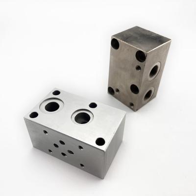 China RoHS-gecertificeerde aluminiumhydraulische meervoudige stationsklepblok met tolerantie van /-0,005 mm Te koop