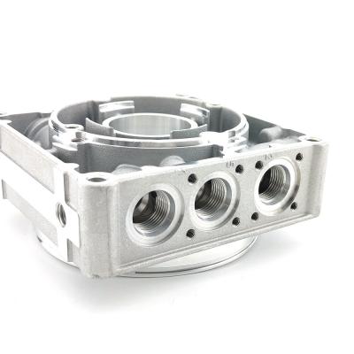 Cina Blocco di valvola idraulica a manipolazione CNC ad ultra precisione personalizzato per industria in vendita