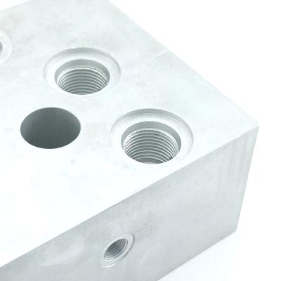 China Metall CNC-Service Machinenaufbereitung Aluminiumventil Hydraulik Manifold Block zu verkaufen