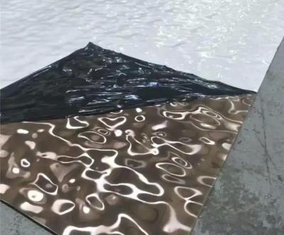 Cina 0.2 mm Spessore Acqua ondulata lamiera in acciaio inossidabile PVD colore SS lamiera bordo a fessura in vendita