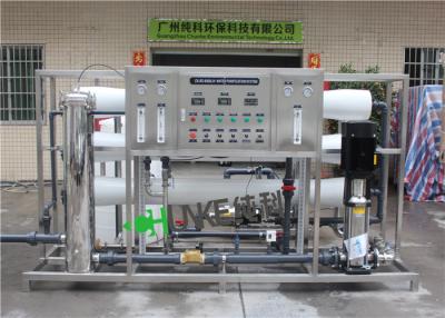 China Máquinas da dessanilização da água salgada de 6000 litros usando o sistema da osmose reversa e o sistema limpo do auto à venda