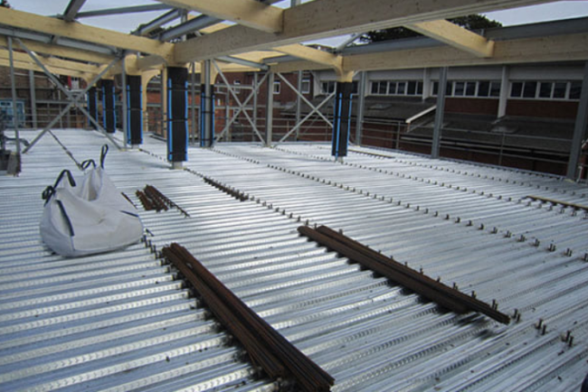 Usage of the metal decking machine