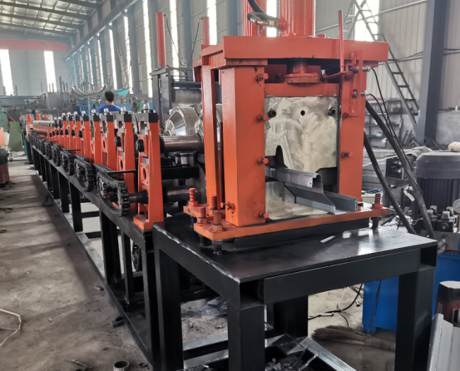 Gutter rolling forming machine