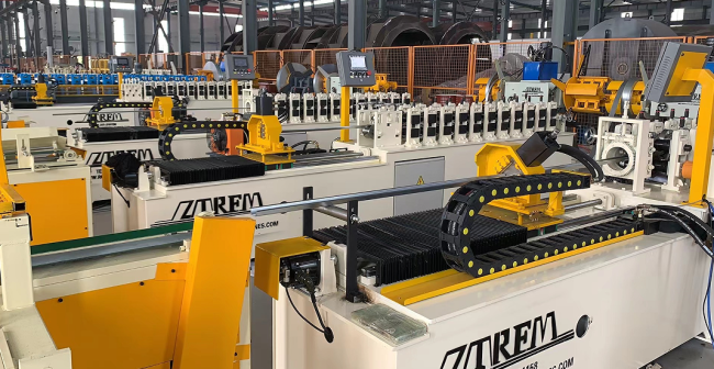 Flying tracking and shearing of U channel machine
