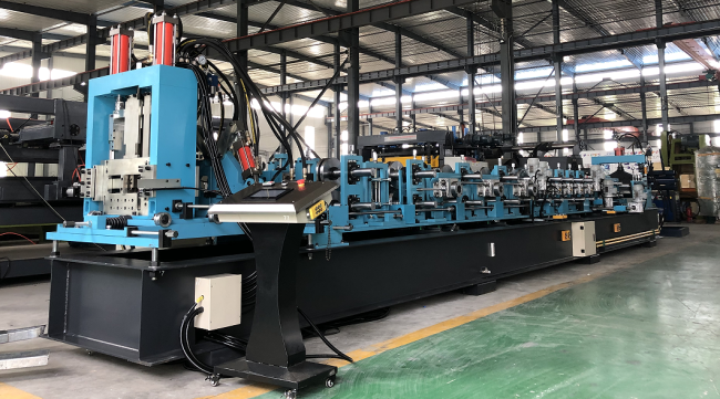 Purlinemachine van CZ