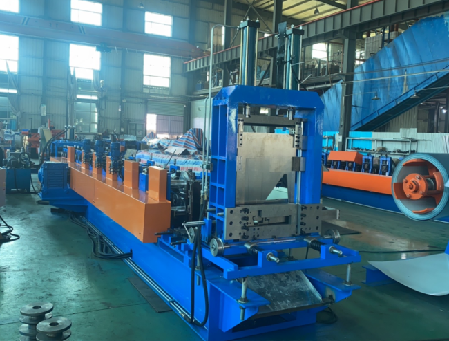 Detailed profile of eave struts