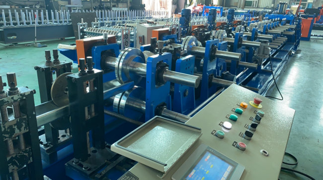 Servo motor control mechanism