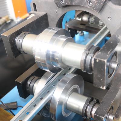 Cina Macchine per la lavorazione del materiale laminato a profilo C in vendita