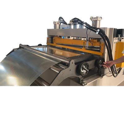 Cina Macchina per la formazione a rotolamento del profilo del pannello d'acciaio con pre-taglio idraulico per l'efficienza in vendita