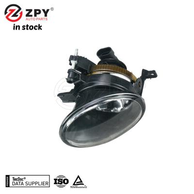 Cina 5KD941700 Fendinebbia Auto Destro per Volkswagen GOLF JETTA MK6 TIGUAN in vendita