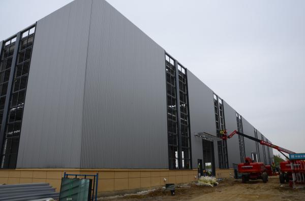 Quality Prefabricated Steel Structural Building and Steel Frame Building Applications in Multi-Field Construction, Industrial, Commercial, and Residential Sectors for sale