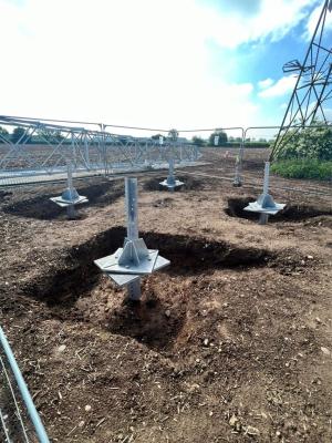 Cina Alberi prefabbricati in acciaio zincato, tondi o quadrati, tubolari o a barra, con piastre elicoidali rotonde in vendita